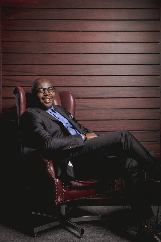 DE BEERS GROUP AWARDS SIGHTHOLDER CONTRACT TO MOLEFI LETSIKI DIAMONDS ...