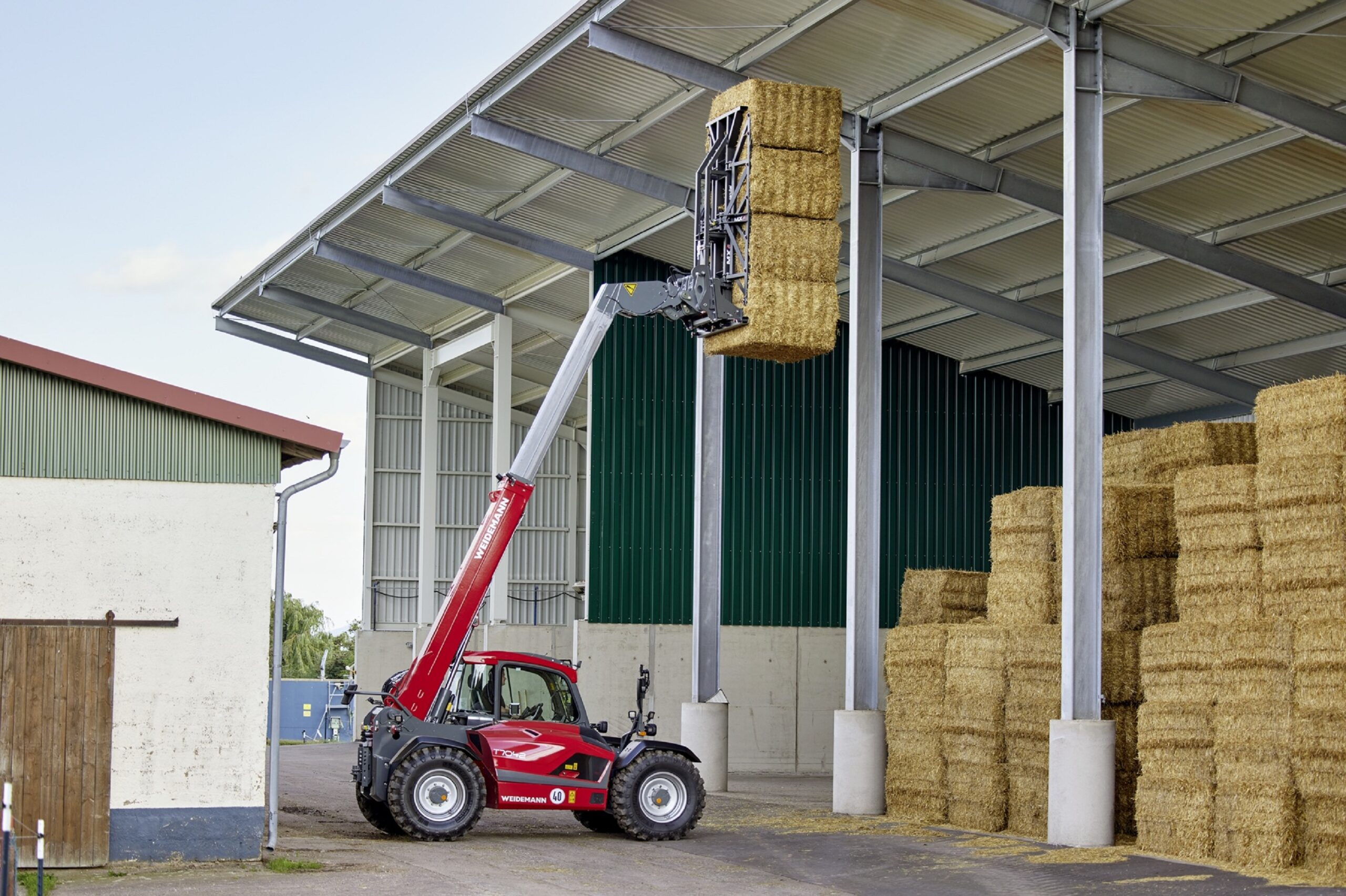 Wacker Neuson brings Weidemann to Africa with the debut of the T7042 ...